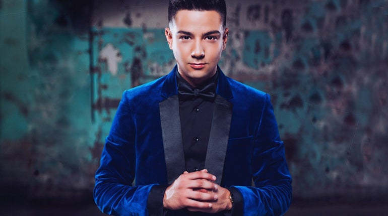Noche Navideña con Luis Coronel | Nederlander Concerts